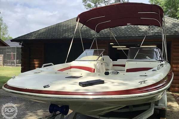 2009 Larson Deck Boat 204 Escape