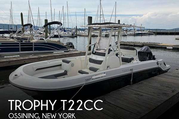 2024 Trophy Center Console T22CC